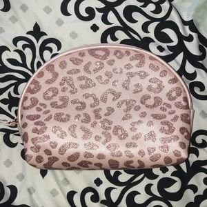 Ulta Beauty | Bags | Nwot Ulta Pink Glitter Cheetah Print Cosmetic Bag ...